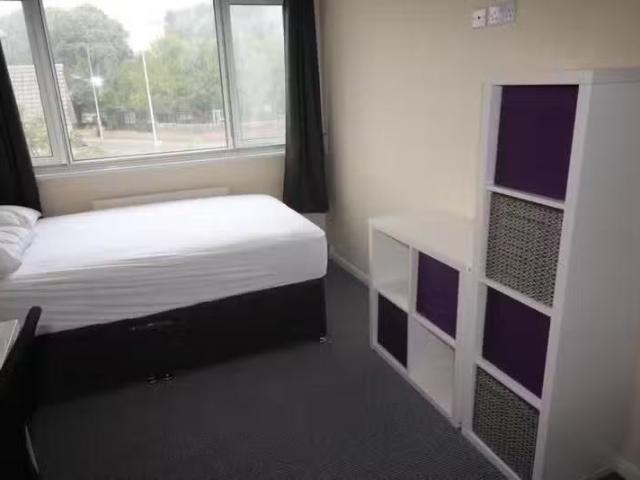 1 bedroom house share for rent in Bourne Court, Colchester,.
