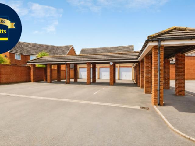 1 bedroom house share for rent in Baden Powell Close, Great Baddow CM2