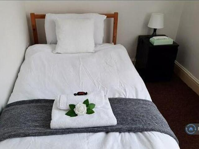 1 Bedroom House Share For Rent In Barking