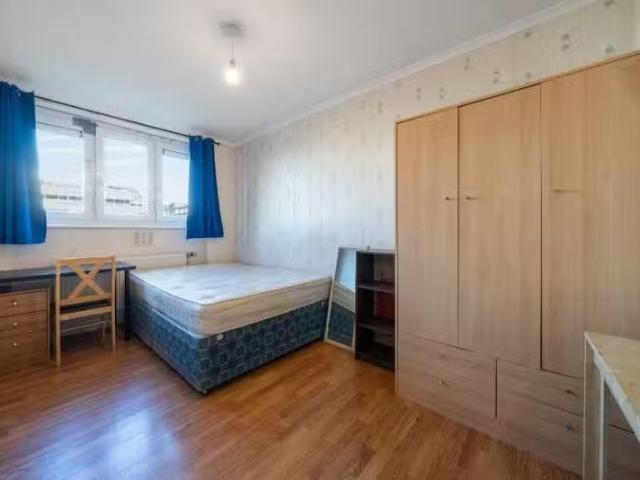 1 bedroom house share for rent in Barnabas House, Central Stre.
