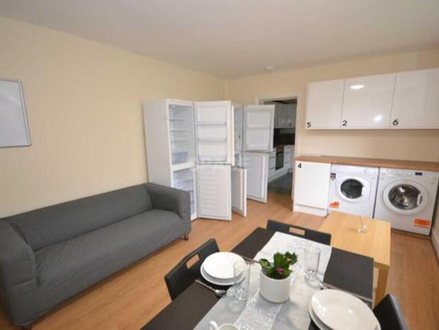 1 bedroom house share for rent in Basingstoke Road, Reading, Berkshire, RG2 0ET, RG2
