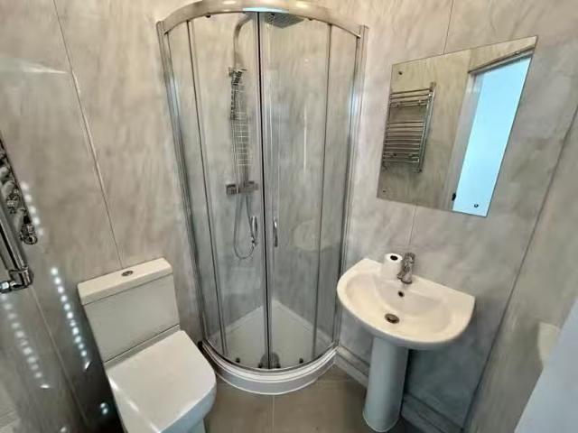 1 bedroom house share for rent in Bearwood Road, Smethwick, B66