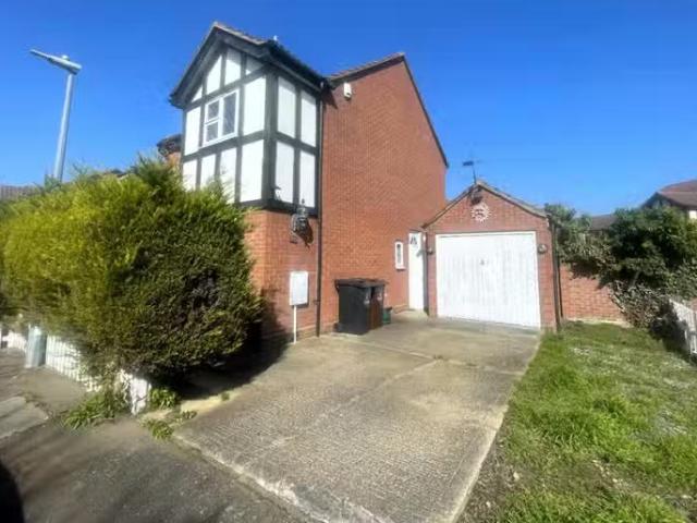 1 bedroom house share for rent in Beaumont Close, Colchester.
