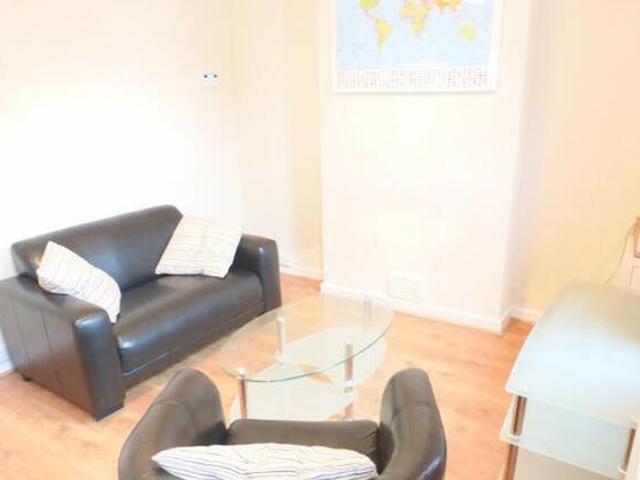 1 Bedroom House Share For Rent In Beeston