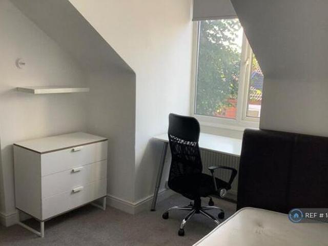 1 Bedroom House Share For Rent In Beeston, Nottingham