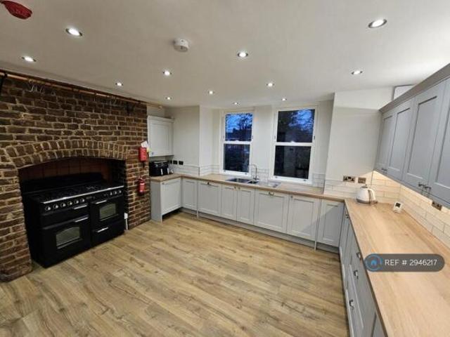 1 bedroom house share for rent in Belgrave Crescent, Eccles, Manchester, M30