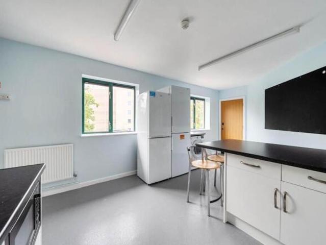 1 bedroom house share for rent in Bellerby Court, Guildford, GU2
