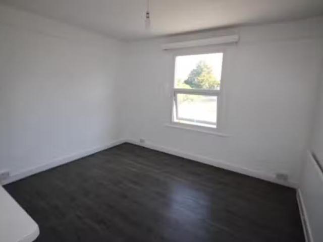 1 bedroom house share for rent in Bensham Manor Road, Thornton.