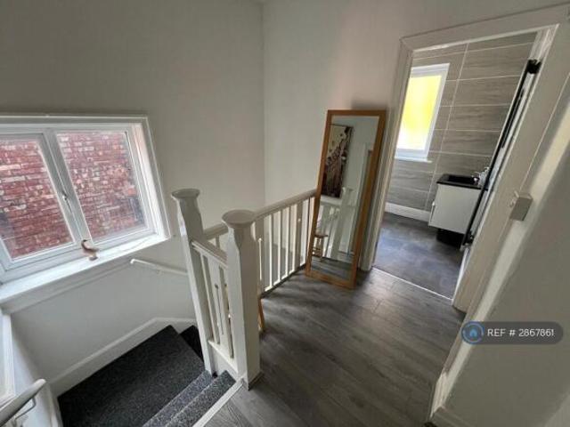 1 bedroom house share for rent in Birchfields Road, Manchester, M14