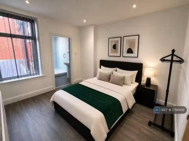 1 bedroom house share for rent in Blackburn Road, Blackburn, BB6