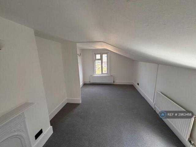 1 bedroom house share for rent in Bradgate Road, London, SE6