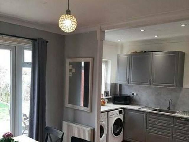 1 bedroom house share for rent in Bramdean Crescent London SE12