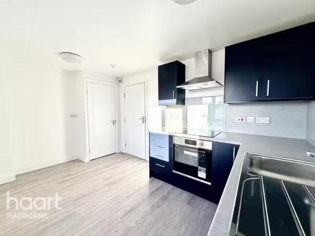1 bedroom house share for rent in Brand New Couple Friendly R.