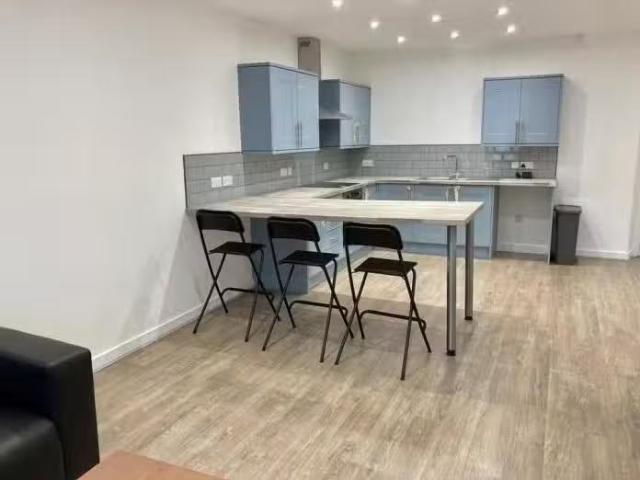 1 bedroom house share for rent in Bridge Street, CF48