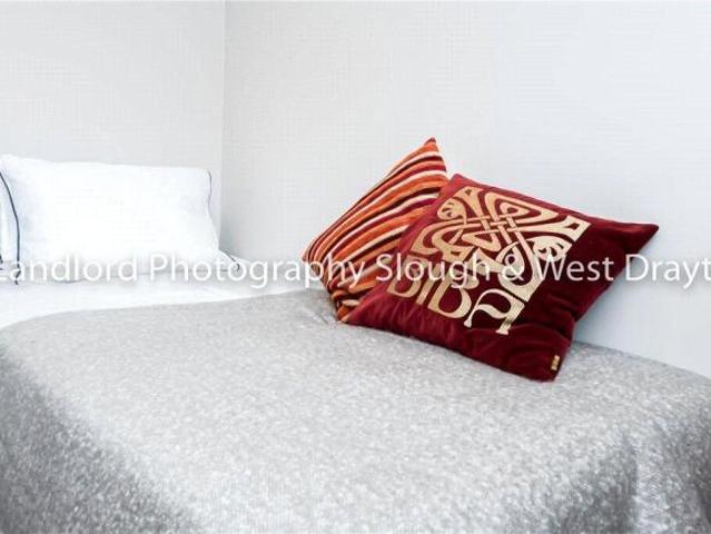 1 bedroom house share for rent in Broomfield, Guildford, Surrey, GU2