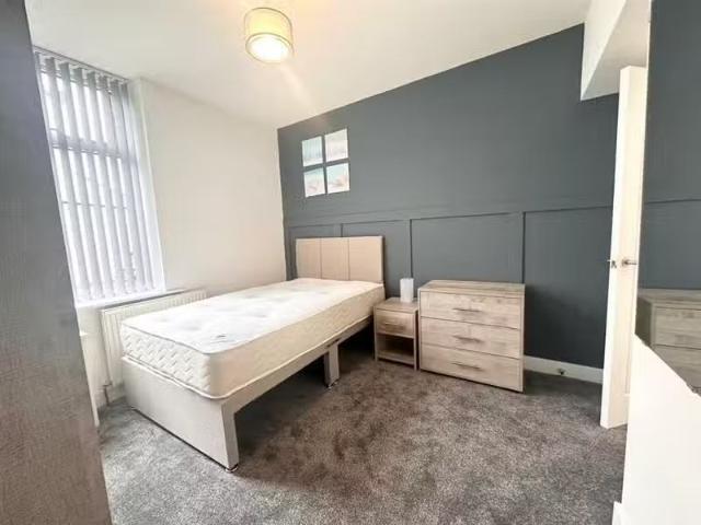 1 bedroom house share for rent in Bulbird Street, Burnley, BB10