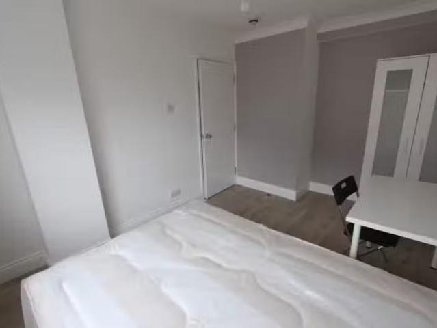 1 bedroom house share for rent in Goldings Crescent, Hatfield.
