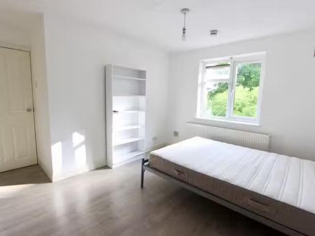 1 bedroom house share for rent in Goldings Crescent, Hatfield.