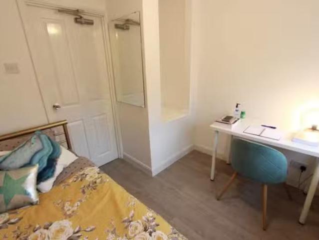 1 bedroom house share for rent in Goldings Crescent, Hatfield.