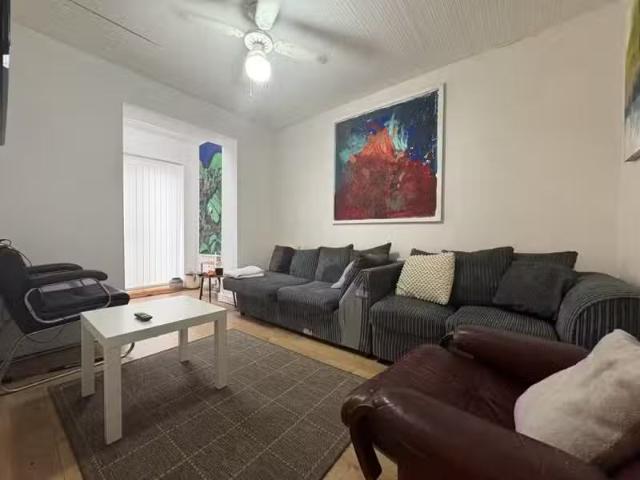 1 bedroom house share for rent in Garesfield Street, Adamsdown.