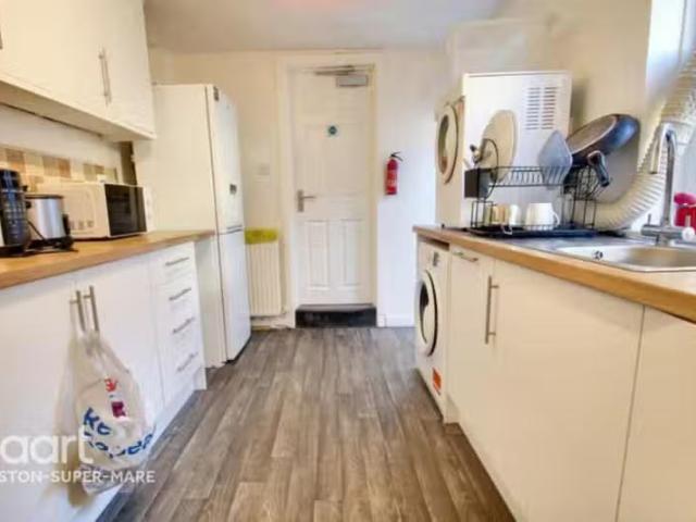 1 bedroom house share for rent in George Street, Weston super.