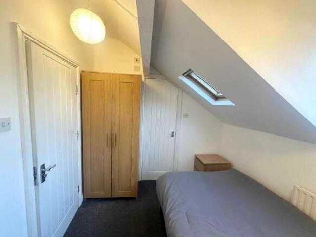 1 bedroom house share for rent in Glebe Avenue Room 3, Kirkstall, Leeds, LS5