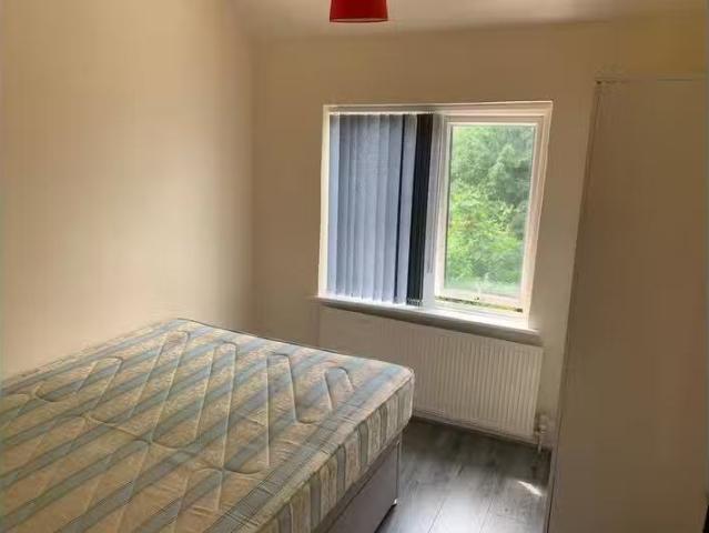 1 bedroom house share for rent in Green Avenue, Hall Green, Bi.