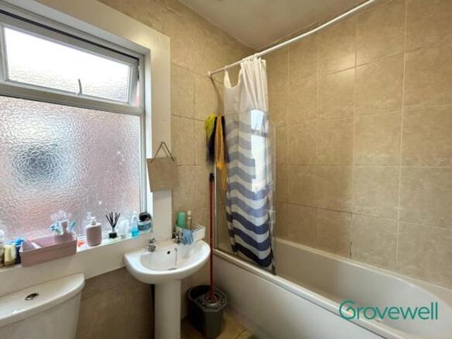 1 bedroom house share for rent in Grimshaw Lane, Manchester, M40
