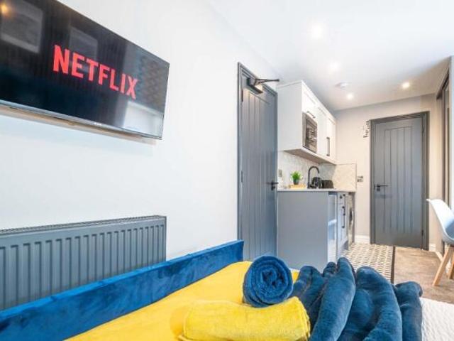 1 bedroom house share for rent in Groundwell Road, Swindon, Wiltshire, SN1