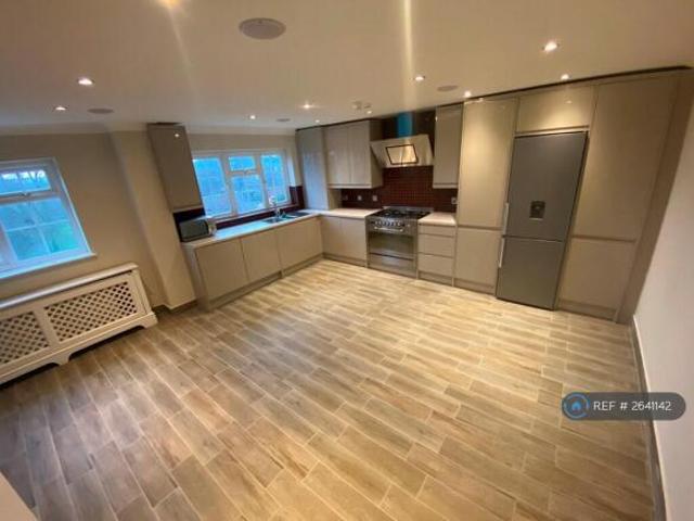 1 bedroom house share for rent in Downs Road, Luton, LU1