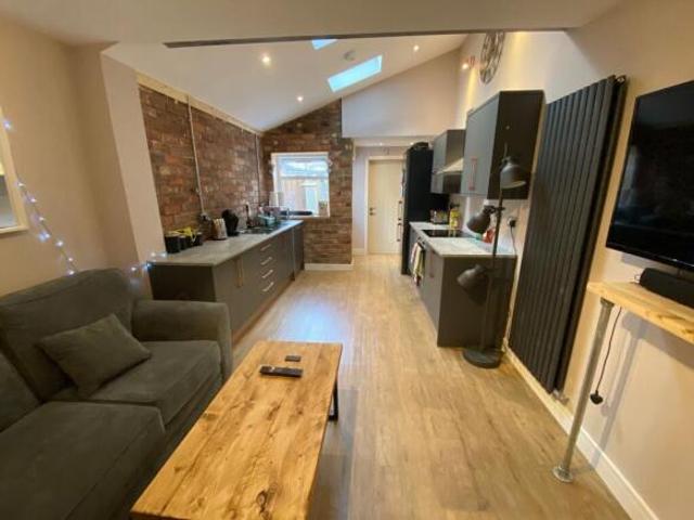 1 bedroom house share for rent in Daisy Road, Birmingham, B16