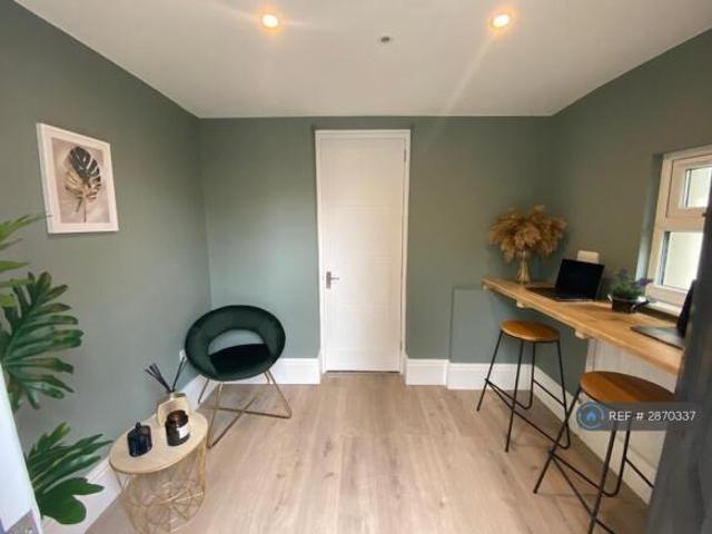 1 bedroom house share for rent in Darnley Street, Gravesend, DA11