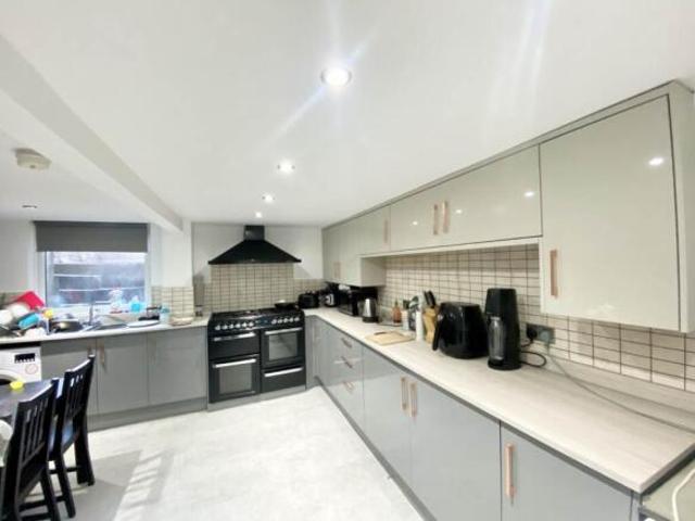 1 bedroom house share for rent in De Lacy Mount Room 3, Kirkstall, Leeds, LS5