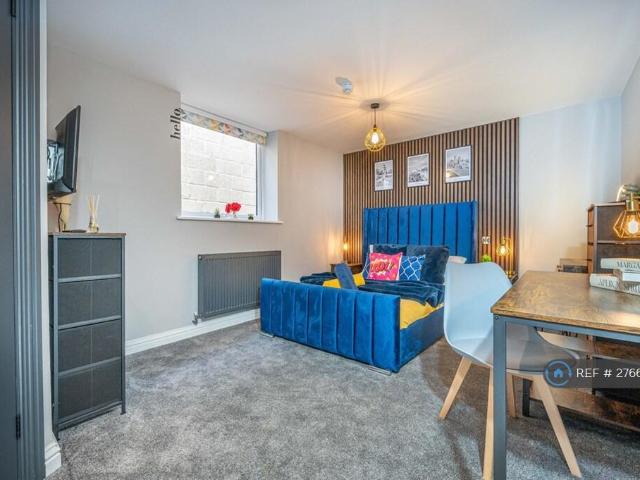 1 bedroom house share for rent in Deacon Street, Swindon, SN1