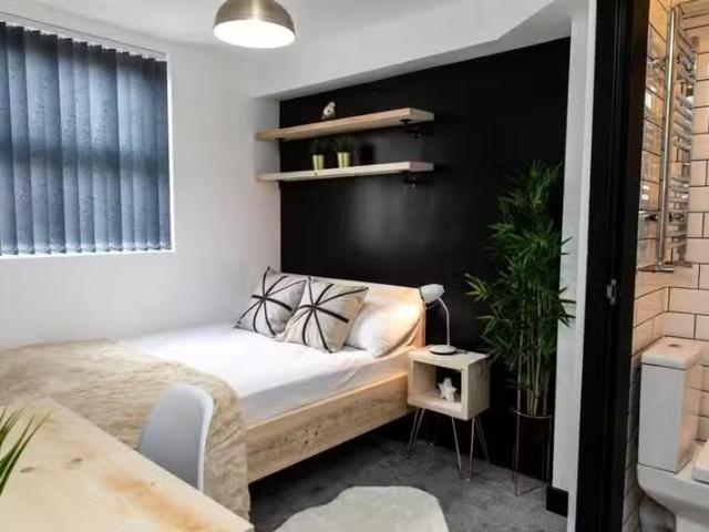 1 bedroom house share for rent in Dean Street, Ball Hill, Cove.