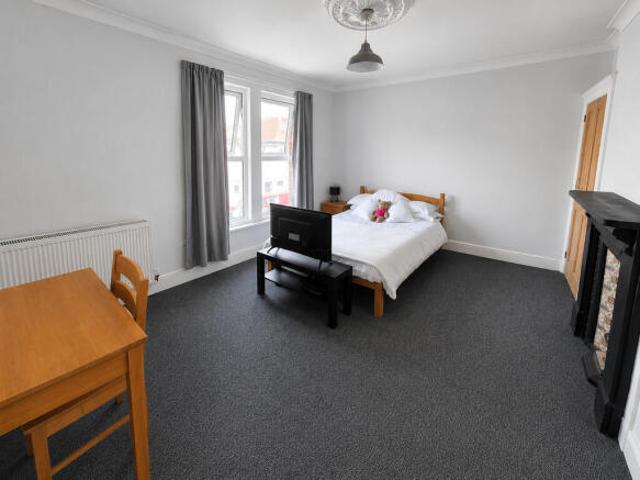1 bedroom house share for rent in Delamere Road, Southsea, PO4