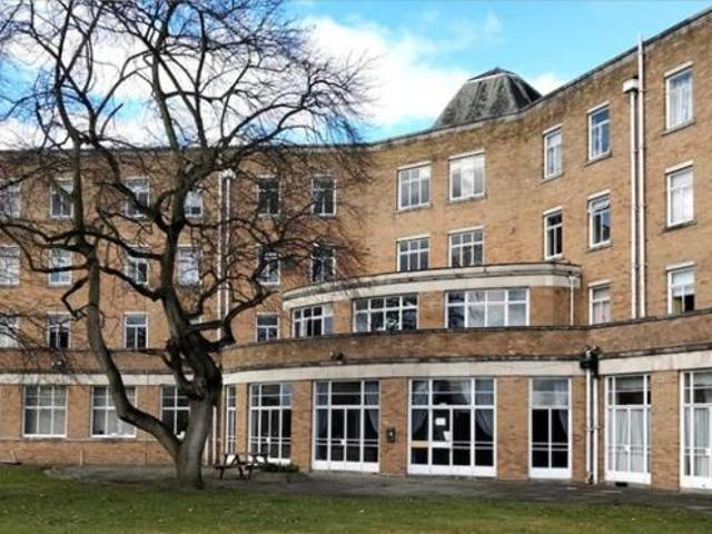 1 Bedroom House Share For Rent In Demesne Road, Manchester