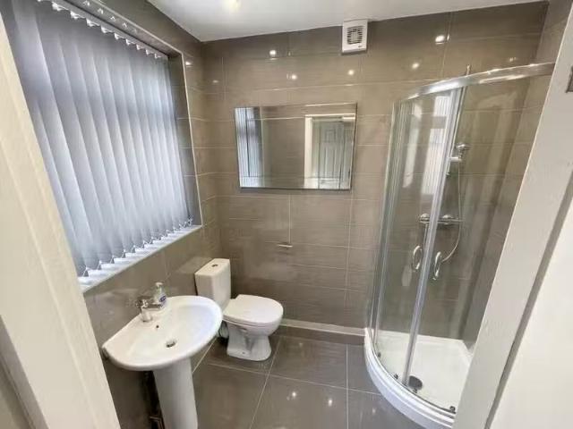 1 bedroom house share for rent in Empress Road, L7 8SF,, L7