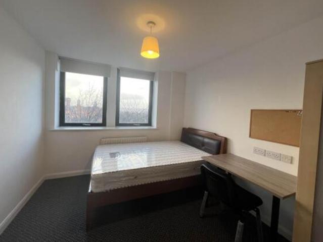 1 bedroom house share for rent in En suite room, in Gardner Street, Salford, M6