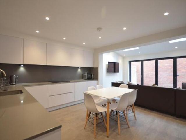 1 bedroom house share for rent in English Street, London, E3