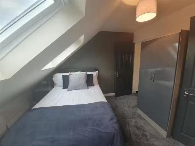 1 bedroom house share for rent in Ensuite 4, Bolingbroke Road.