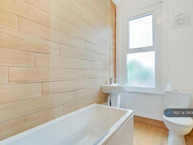 1 bedroom house share for rent in East Road, London, E15
