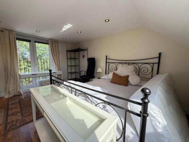 Studio flat for rent in Eastcote Avenue, Greenford, UB6