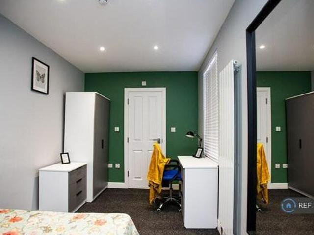 1 Bedroom House Share For Rent In Eccles, Manchester