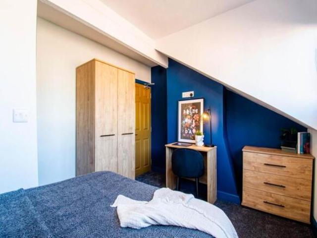 1 bedroom house share for rent in Ecclesburn Street Room 5, East End Park, Leeds, LS9