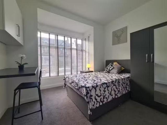 1 bedroom house share for rent in Edgbaston Road, Smethwick, B.