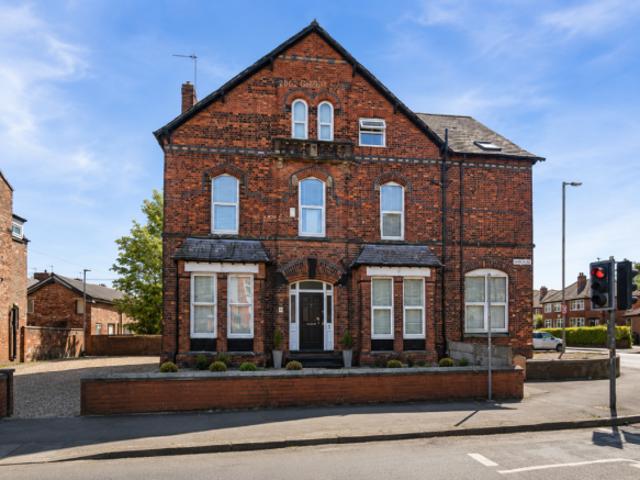 1 bedroom house share for rent in Egerton Road South, Manchester, Greater Manchester, M21