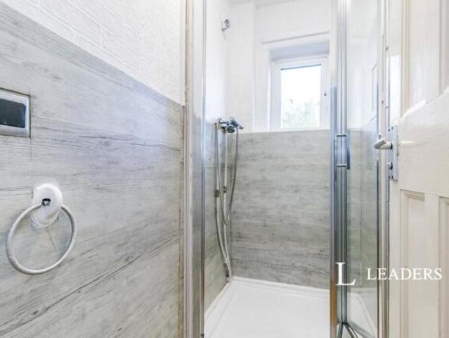 1 bedroom house share for rent in Elgar Avenue, Surbiton, KT5
