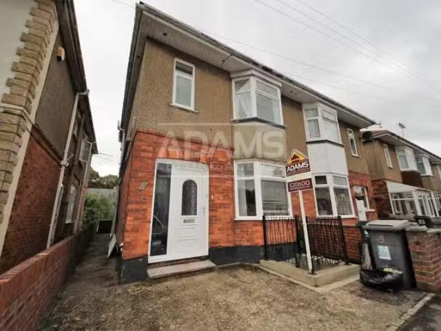 1 bedroom house share for rent in Elmes Road, Moordown, Bourne.