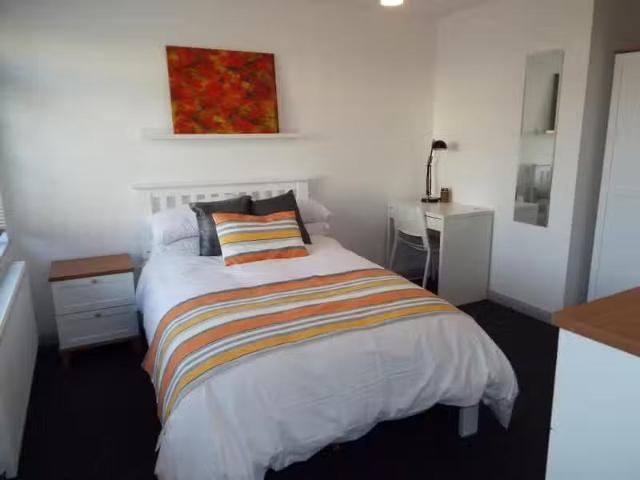 1 bedroom house share for rent in Elmfield Close, Gravesend, D.